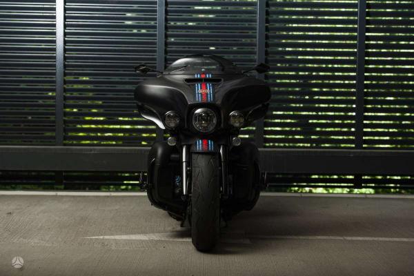 Harley-Davidson FLHTK 2019 Viļņa, ar dzinēja tilpumu 1.87 L un nobraukumu 17 tūkst. km par 39400 €, foto 5 vietnē AUTOMOTO.COM.LV