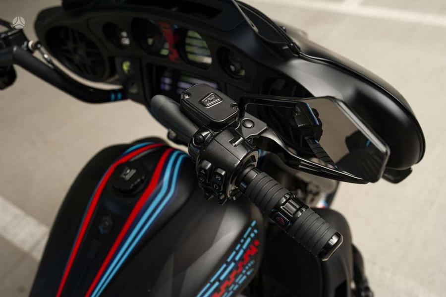 Harley-Davidson FLHTK 2019 Viļņa, ar dzinēja tilpumu 1.87 L un nobraukumu 17 tūkst. km par 39400 €, foto 17 vietnē AUTOMOTO.COM.LV