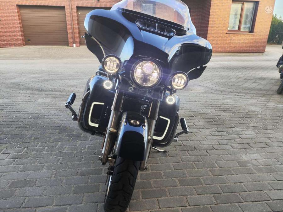 Harley-Davidson FLHTK 2021 Klaipėda, ar dzinēja tilpumu 1.87 L un nobraukumu 19 tūkst. km par 19200 €, foto 5 vietnē AUTOMOTO.COM.LV