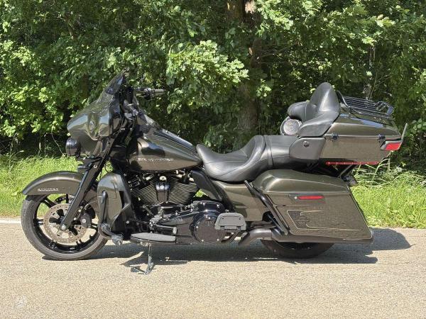 Harley-Davidson FLHTK 2021 Pasvalys, ar dzinēja tilpumu 1.87 L un nobraukumu 22 tūkst. km par 16700 €, foto 1 vietnē AUTOMOTO.COM.LV