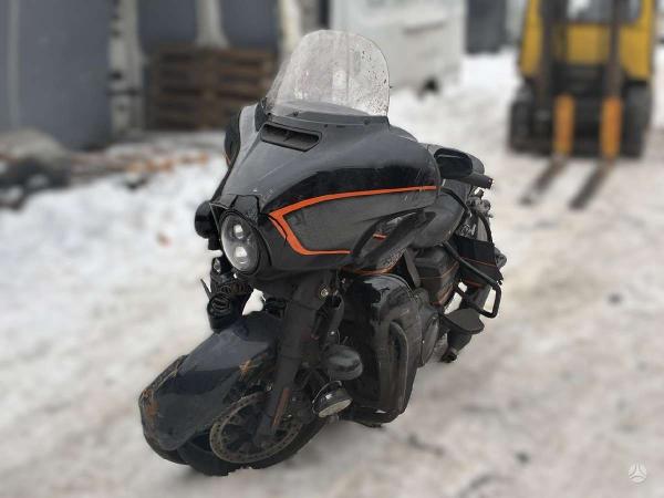 Harley-Davidson FLHTK 2022 Viļņa, ar dzinēja tilpumu 1.87 L un nobraukumu 5 tūkst. km par 7200 €, foto 3 vietnē AUTOMOTO.COM.LV