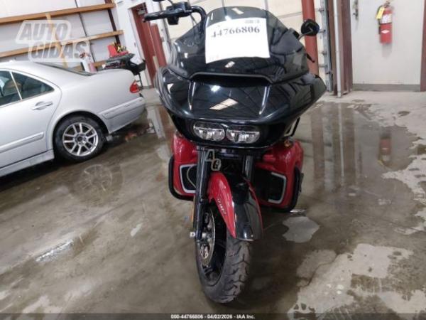 Sarkans Harley-Davidson FLHTK 0 Klaipėda, ar dzinēja tilpumu 0.00 L un nobraukumu 0 tūkst. km par 6450 €, foto 5 vietnē AUTOMOTO.COM.LV