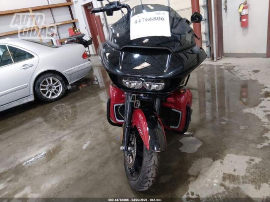 Sarkans Harley-Davidson FLHTK 0 Klaipėda, ar dzinēja tilpumu 0.00 L un nobraukumu 0 tūkst. km par 6450 €, foto 6 vietnē AUTOMOTO.COM.LV