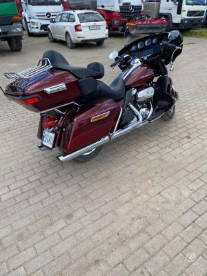 Red Harley-Davidson FLHTK 2017 in Plunge, with an engine capacity of 1.75 L and mileage of 42 thousand km for 13200 €, photo 7 on AUTOMOTO.COM.LV