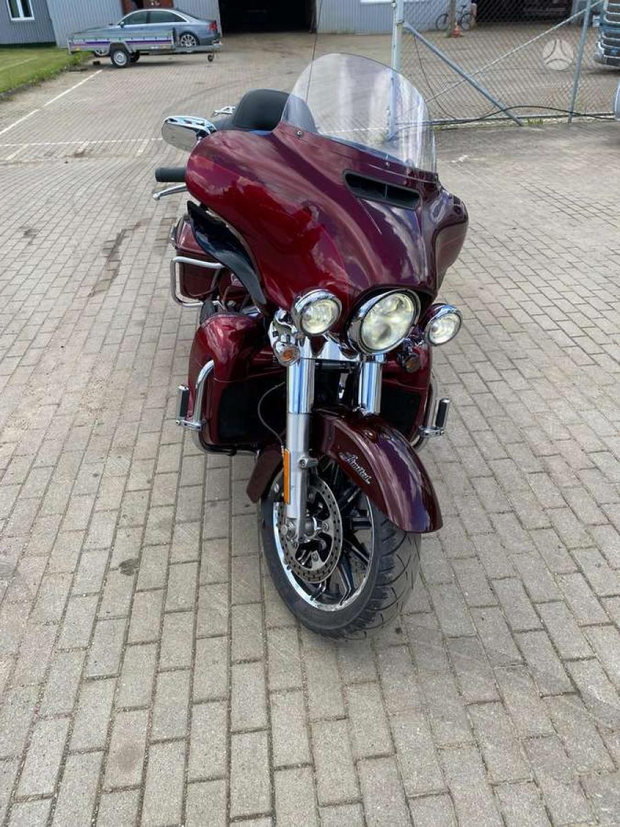 Red Harley-Davidson FLHTK 2017 in Plunge, with an engine capacity of 1.75 L and mileage of 42 thousand km for 13200 €, photo 11 on AUTOMOTO.COM.LV