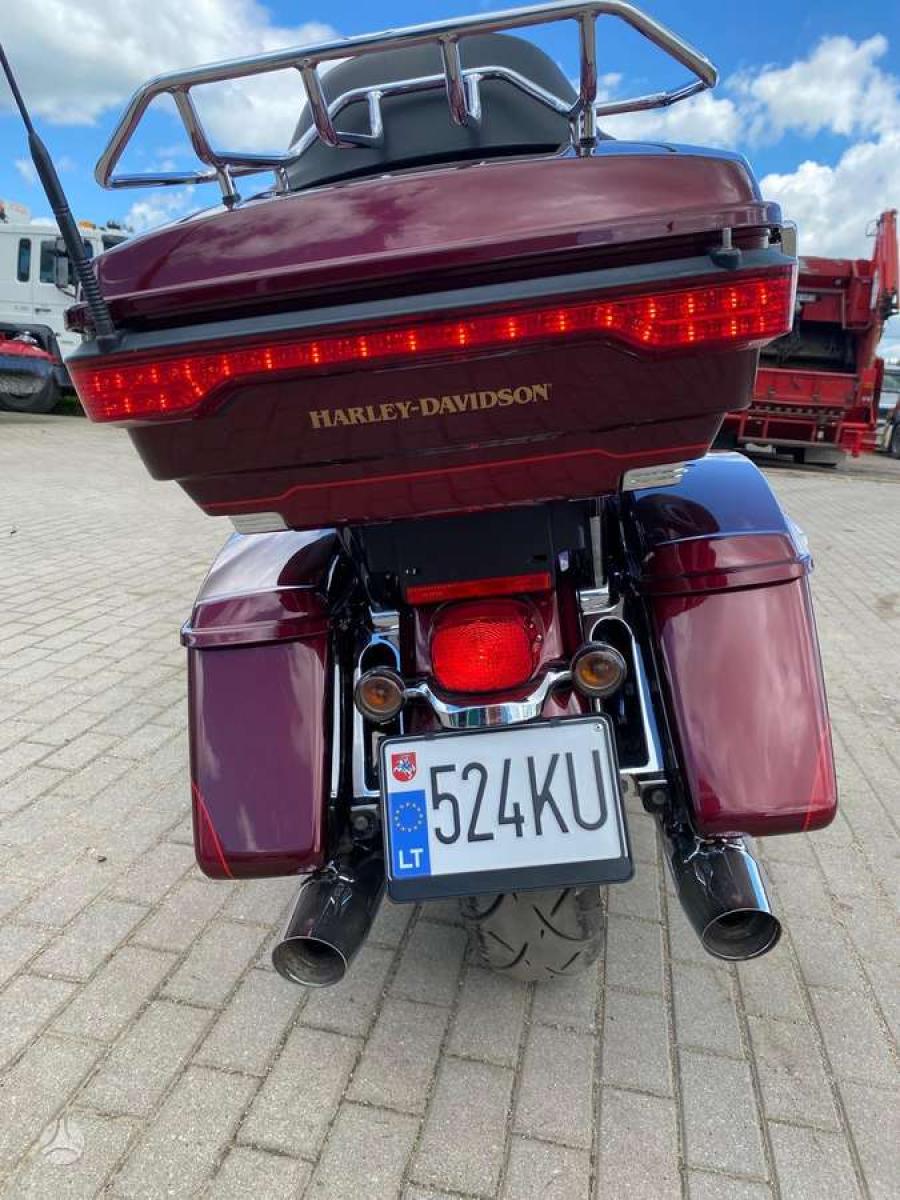 Red Harley-Davidson FLHTK 2017 in Plunge, with an engine capacity of 1.75 L and mileage of 42 thousand km for 13200 €, photo 12 on AUTOMOTO.COM.LV