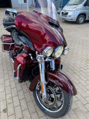 Red Harley-Davidson FLHTK 2017 in Plunge, with an engine capacity of 1.75 L and mileage of 42 thousand km for 13200 €, photo 25 on AUTOMOTO.COM.LV