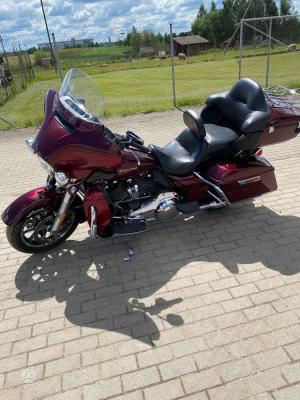 Red Harley-Davidson FLHTK 2017 in Plunge, with an engine capacity of 1.75 L and mileage of 42 thousand km for 13200 €, photo 31 on AUTOMOTO.COM.LV