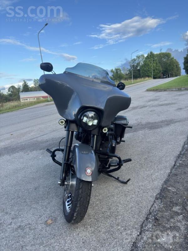 Harley-Davidson FLHX 2008 in Aluksne, with an engine capacity of 1.58 L and mileage of 0 thousand km for 10200 €, photo 1 on AUTOMOTO.COM.LV