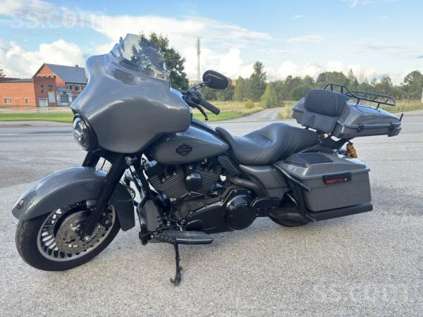 Harley-Davidson FLHX 2008 in Aluksne, with an engine capacity of 1.58 L and mileage of 0 thousand km for 10200 €, photo 4 on AUTOMOTO.COM.LV