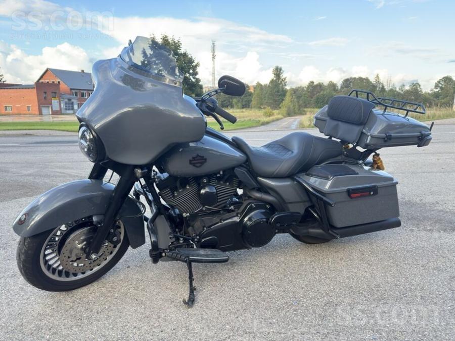Harley-Davidson FLHX 2008 in Aluksne, with an engine capacity of 1.58 L and mileage of 0 thousand km for 10200 €, photo 4 on AUTOMOTO.COM.LV