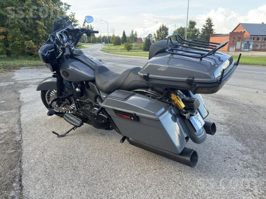 Harley-Davidson FLHX 2008 in Aluksne, with an engine capacity of 1.58 L and mileage of 0 thousand km for 10200 €, photo 6 on AUTOMOTO.COM.LV