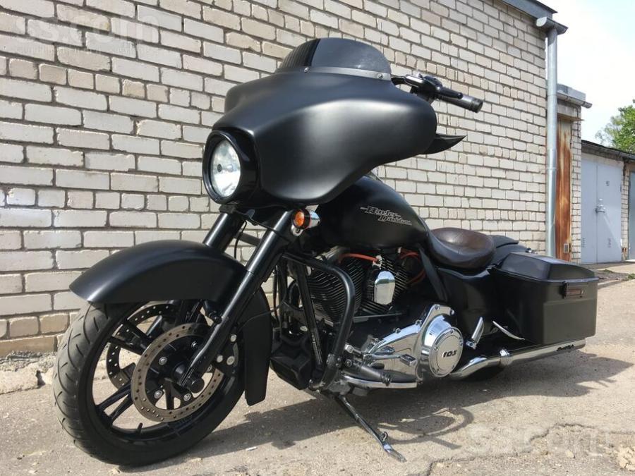 Harley-Davidson FLHX 2012 in Riga, with an engine capacity of 1.69 L and mileage of 0 thousand km for 11700 €, photo 1 on AUTOMOTO.COM.LV