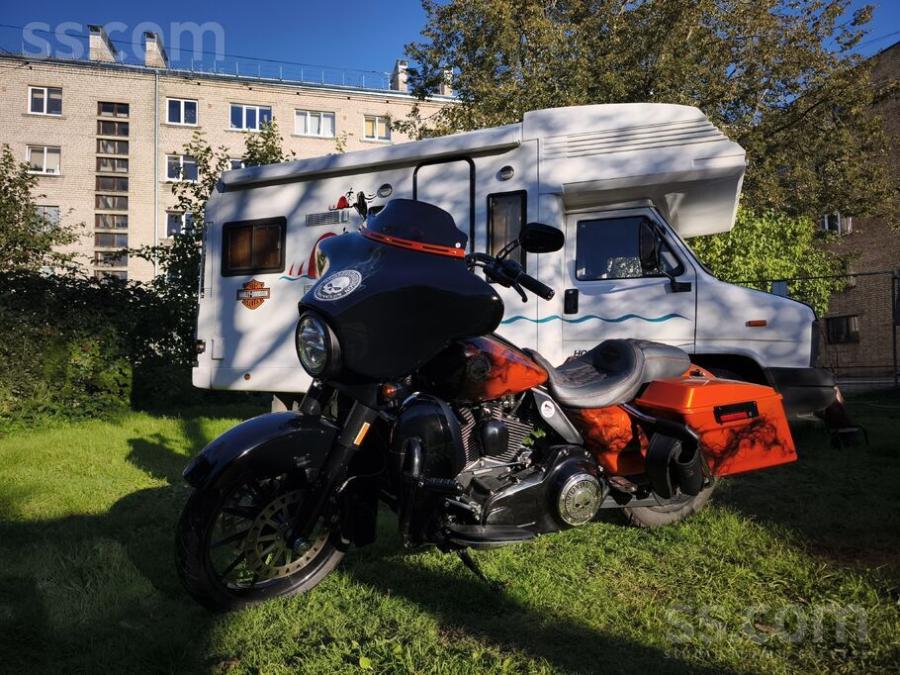 Harley-Davidson FLHX 2013 Rīga, ar dzinēja tilpumu 1.69 L un nobraukumu 0 tūkst. km par 10000 €, foto 5 vietnē AUTOMOTO.COM.LV