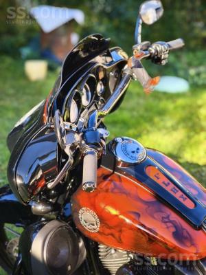 Harley-Davidson FLHX 2013 Rīga, ar dzinēja tilpumu 1.69 L un nobraukumu 0 tūkst. km par 10000 €, foto 10 vietnē AUTOMOTO.COM.LV