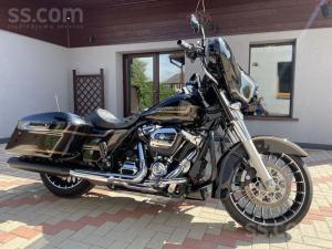 Harley-Davidson FLHX 2017 in Liepaja, with an engine capacity of 1.75 L and mileage of 0 thousand km for 15500 €, photo 3 on AUTOMOTO.COM.LV