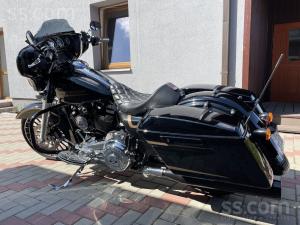 Harley-Davidson FLHX 2017 in Liepaja, with an engine capacity of 1.75 L and mileage of 0 thousand km for 15500 €, photo 6 on AUTOMOTO.COM.LV