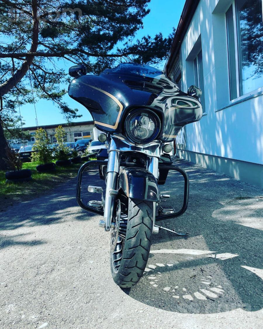Harley-Davidson FLHX 2017 in Liepaja, with an engine capacity of 1.75 L and mileage of 0 thousand km for 15500 €, photo 8 on AUTOMOTO.COM.LV