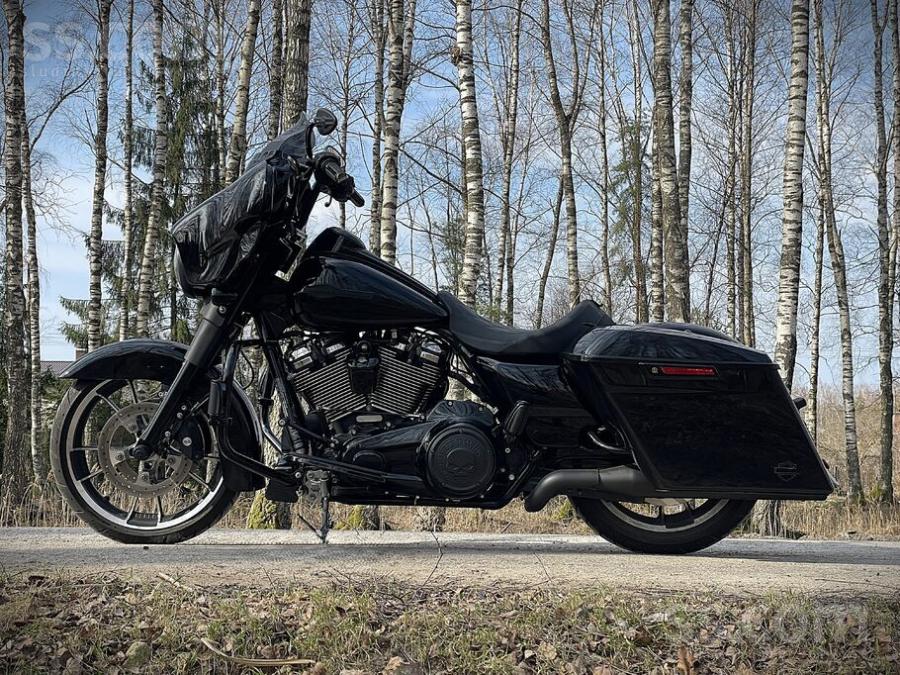 Harley-Davidson FLHX 2022 Rīga, ar dzinēja tilpumu 1.79 L un nobraukumu 0 tūkst. km par 16500 €, foto 3 vietnē AUTOMOTO.COM.LV