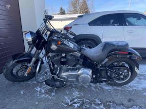 Melns Harley-Davidson FLS 2015 Klaipėda, ar dzinēja tilpumu 1.69 L un nobraukumu 9 tūkst. km par 7500 €, foto  vietnē AUTOMOTO.COM.LV