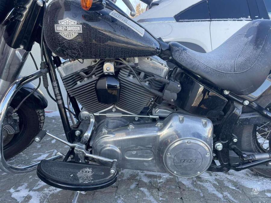 Black Harley-Davidson FLS 2015 in Klaipeda, with an engine capacity of 1.69 L and mileage of 9 thousand km for 7500 €, photo 10 on AUTOMOTO.COM.LV