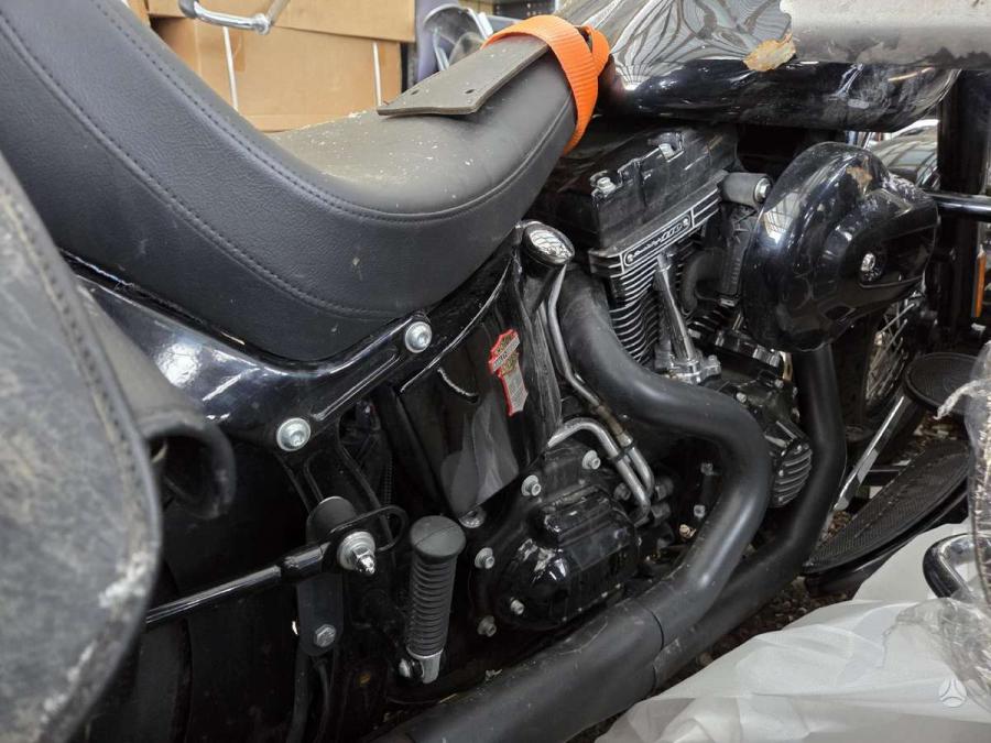Melns Harley-Davidson FLS 2017 Kauņa, ar dzinēja tilpumu 1.80 L un nobraukumu 100 tūkst. km par 7900 €, foto 4 vietnē AUTOMOTO.COM.LV