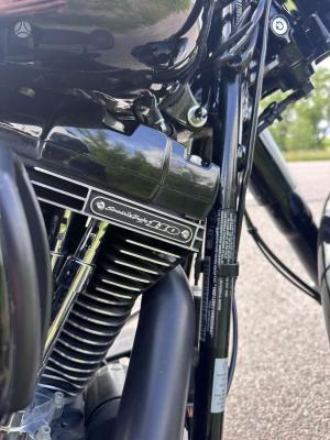 Harley-Davidson FLS 2017 in Vilnius, with an engine capacity of 1.80 L and mileage of 27 thousand km for 12500 €, photo 8 on AUTOMOTO.COM.LV