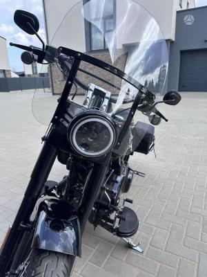 Harley-Davidson FLS 2017 in Vilnius, with an engine capacity of 1.80 L and mileage of 27 thousand km for 12500 €, photo 11 on AUTOMOTO.COM.LV