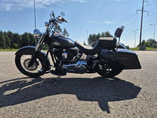 Melns Harley-Davidson FLSTC 2010 Utena, ar dzinēja tilpumu 1.60 L un nobraukumu 43 tūkst. km par 8300 €, foto 8 vietnē AUTOMOTO.COM.LV