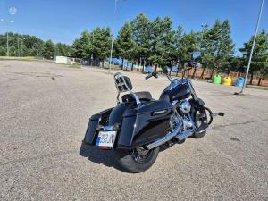 Melns Harley-Davidson FLSTC 2010 Utena, ar dzinēja tilpumu 1.60 L un nobraukumu 43 tūkst. km par 8300 €, foto 12 vietnē AUTOMOTO.COM.LV