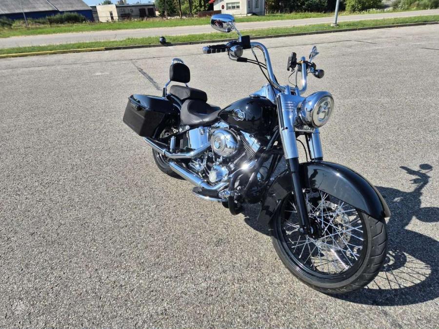 Melns Harley-Davidson FLSTC 2010 Utena, ar dzinēja tilpumu 1.60 L un nobraukumu 43 tūkst. km par 8300 €, foto 14 vietnē AUTOMOTO.COM.LV