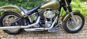 Zaļš Harley-Davidson FLSTC 2004 Rīga, ar dzinēja tilpumu 1.45 L un nobraukumu 42 tūkst. km par 7800 €, foto 5 vietnē AUTOMOTO.COM.LV