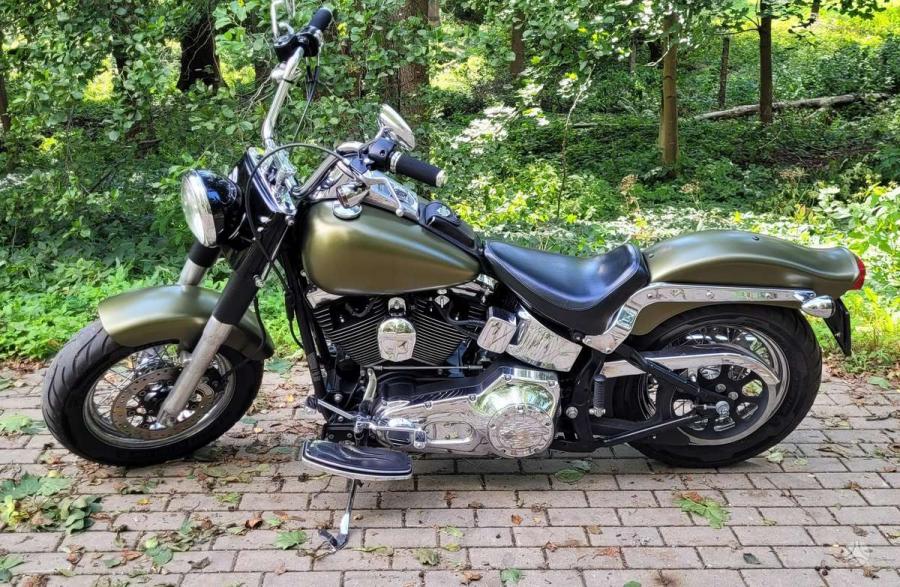 Zaļš Harley-Davidson FLSTC 2004 Rīga, ar dzinēja tilpumu 1.45 L un nobraukumu 42 tūkst. km par 7800 €, foto 6 vietnē AUTOMOTO.COM.LV