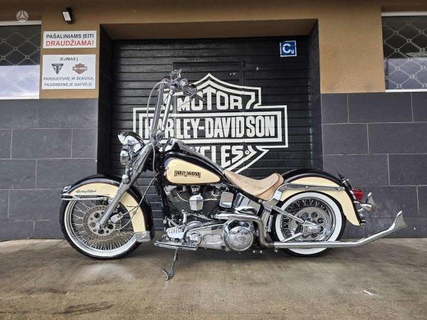 Harley-Davidson FLSTC 1988 Viļņa, ar dzinēja tilpumu 1.30 L un nobraukumu 10 tūkst. km par 6800 €, foto 1 vietnē AUTOMOTO.COM.LV