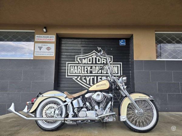 Harley-Davidson FLSTC 1988 Viļņa, ar dzinēja tilpumu 1.30 L un nobraukumu 10 tūkst. km par 6800 €, foto 2 vietnē AUTOMOTO.COM.LV