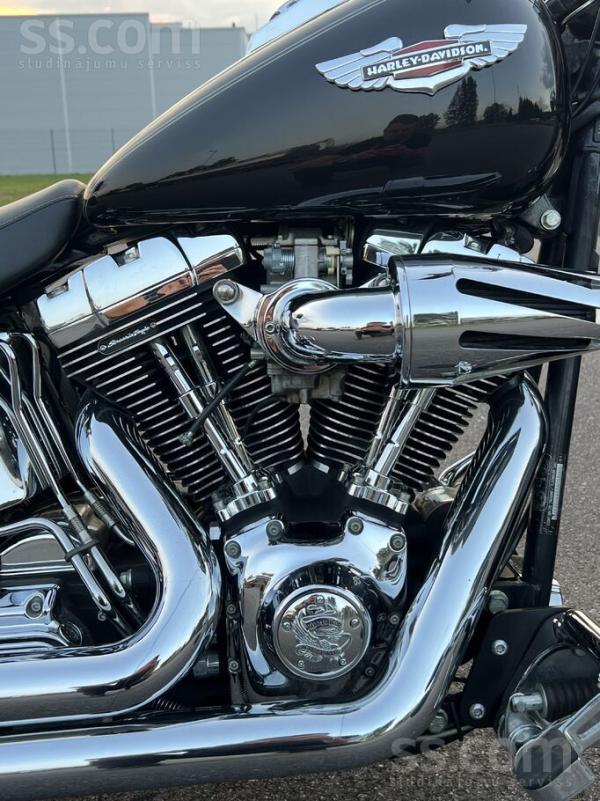 Harley-Davidson FLSTC 2000 in Riga, with an engine capacity of 1.45 L and mileage of 0 thousand km for 7900 €, photo 1 on AUTOMOTO.COM.LV