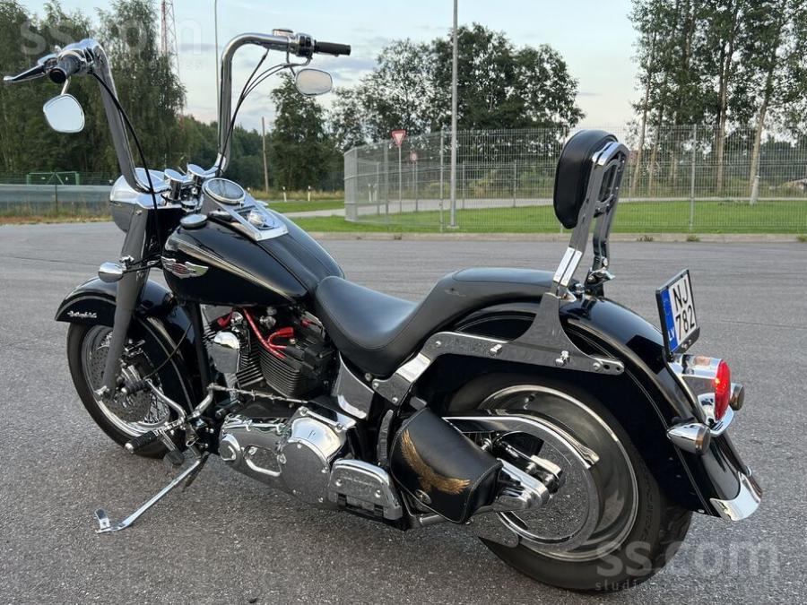 Harley-Davidson FLSTC 2000 in Riga, with an engine capacity of 1.45 L and mileage of 0 thousand km for 7900 €, photo 4 on AUTOMOTO.COM.LV