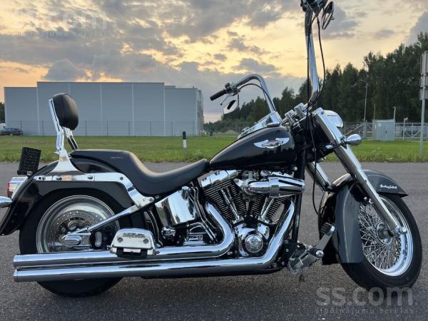 Harley-Davidson FLSTC 2000 in Riga, with an engine capacity of 1.45 L and mileage of 0 thousand km for 7900 €, photo 4 on AUTOMOTO.COM.LV