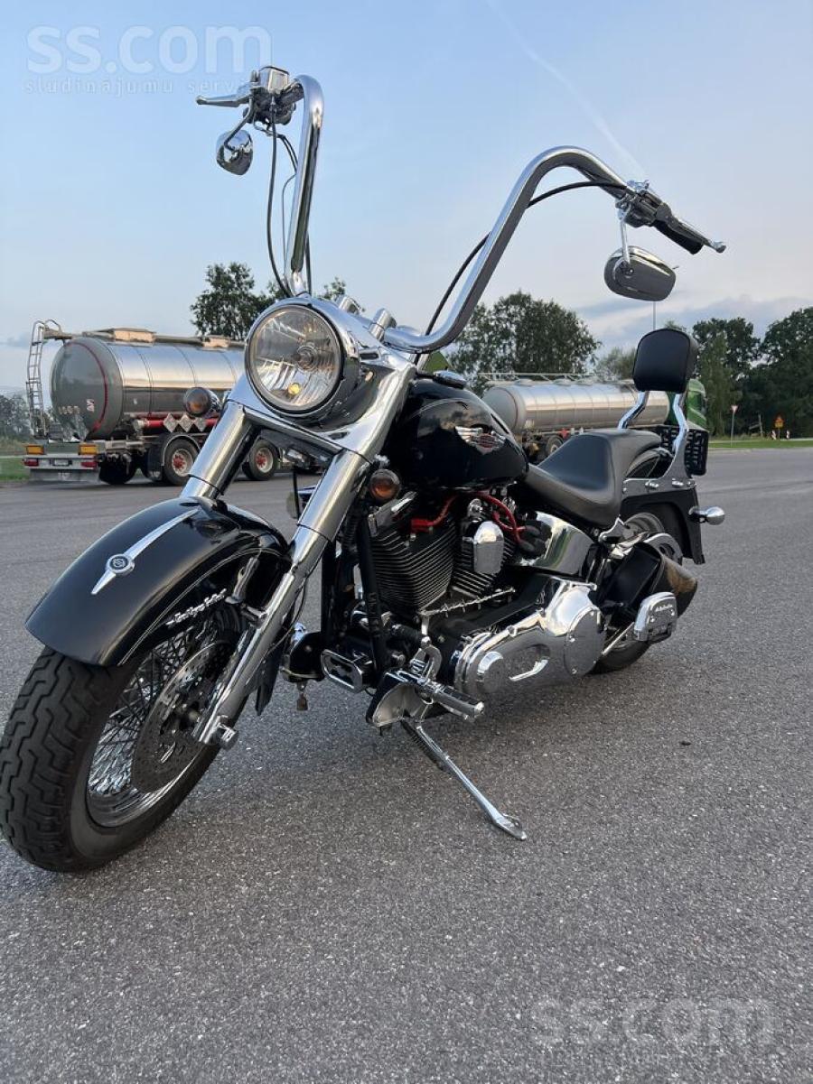 Harley-Davidson FLSTC 2000 in Riga, with an engine capacity of 1.45 L and mileage of 0 thousand km for 7900 €, photo 10 on AUTOMOTO.COM.LV