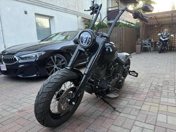 Harley-Davidson FLSTC 2007 in Vilnius, with an engine capacity of 1.58 L and mileage of 24 thousand km for 7700 €, photo 8 on AUTOMOTO.COM.LV