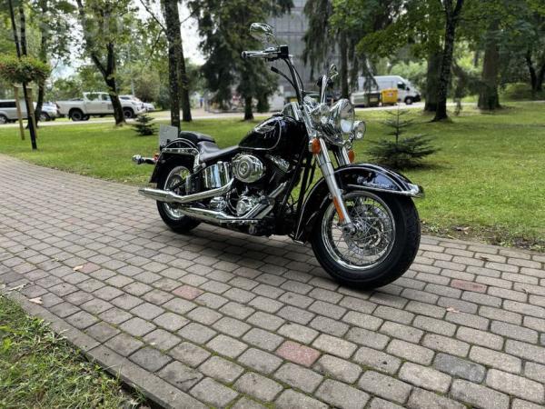 Harley-Davidson FLSTC 2009 in Riga, with an engine capacity of 1.58 L and mileage of 0 thousand km for 9650 €, photo 1 on AUTOMOTO.COM.LV