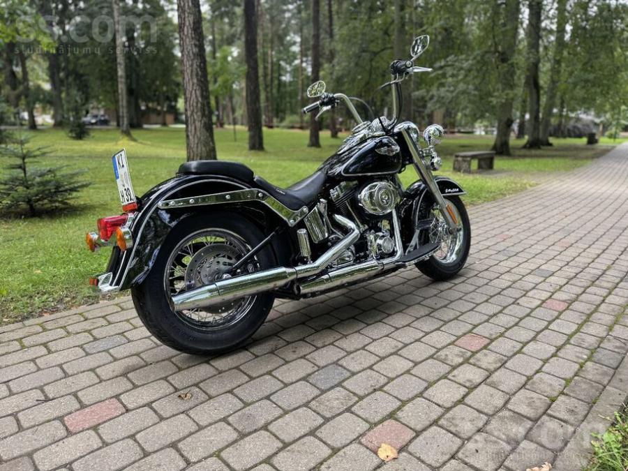 Harley-Davidson FLSTC 2009 in Riga, with an engine capacity of 1.58 L and mileage of 0 thousand km for 9650 €, photo 4 on AUTOMOTO.COM.LV