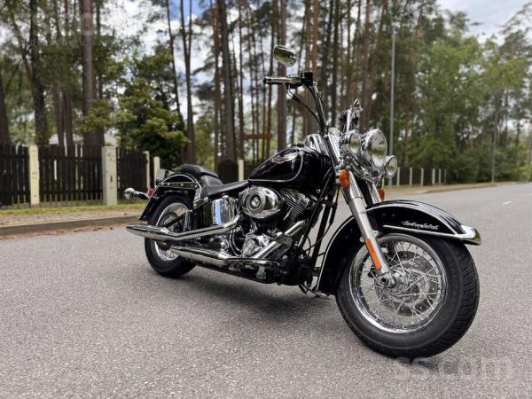 Harley-Davidson FLSTC 2009 in Riga, with an engine capacity of 1.58 L and mileage of 0 thousand km for 8100 €, photo 2 on AUTOMOTO.COM.LV