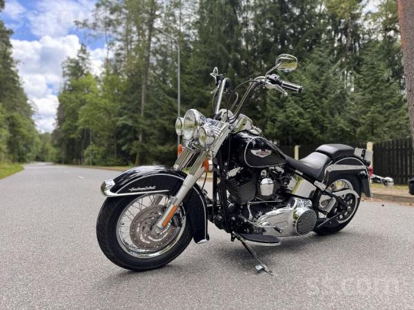 Harley-Davidson FLSTC 2009 in Riga, with an engine capacity of 1.58 L and mileage of 0 thousand km for 8100 €, photo 3 on AUTOMOTO.COM.LV