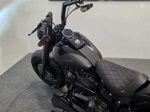Black Harley-Davidson FLSTF 2008 in Panevezys, with an engine capacity of 1.60 L and mileage of 67 thousand km for 10650 €, photo 8 on AUTOMOTO.COM.LV