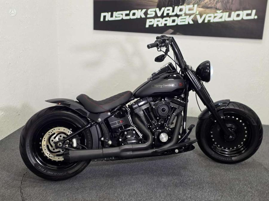 Black Harley-Davidson FLSTF 2008 in Panevezys, with an engine capacity of 1.60 L and mileage of 67 thousand km for 10650 €, photo 11 on AUTOMOTO.COM.LV