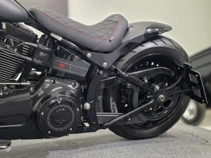 Black Harley-Davidson FLSTF 2008 in Panevezys, with an engine capacity of 1.60 L and mileage of 67 thousand km for 10650 €, photo 17 on AUTOMOTO.COM.LV