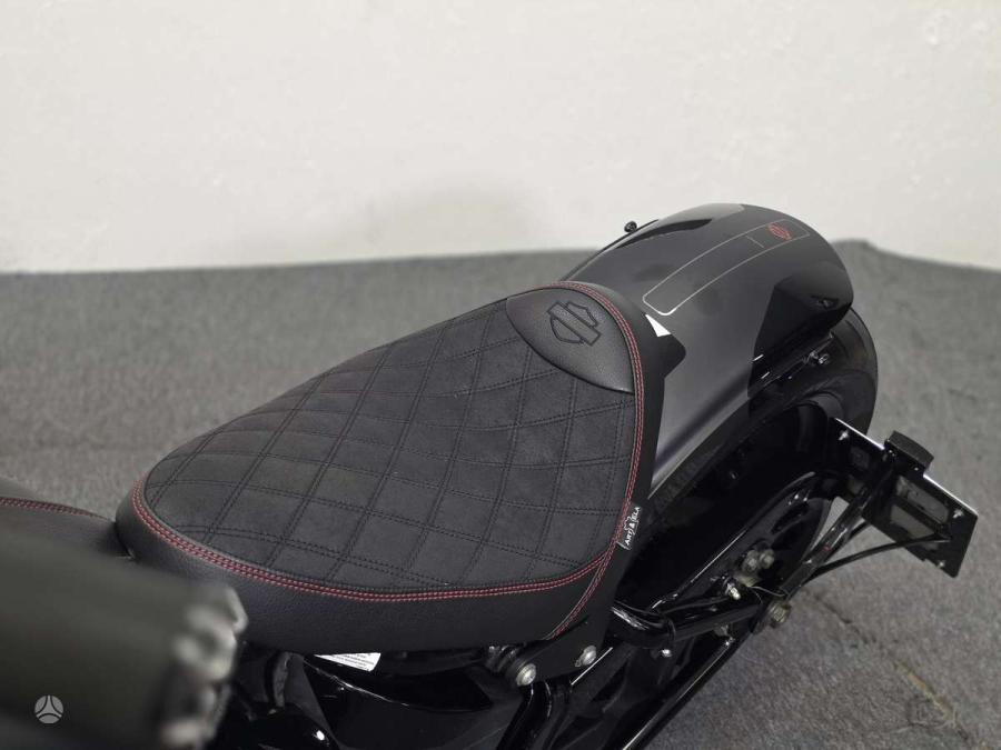 Black Harley-Davidson FLSTF 2008 in Panevezys, with an engine capacity of 1.60 L and mileage of 67 thousand km for 10650 €, photo 21 on AUTOMOTO.COM.LV