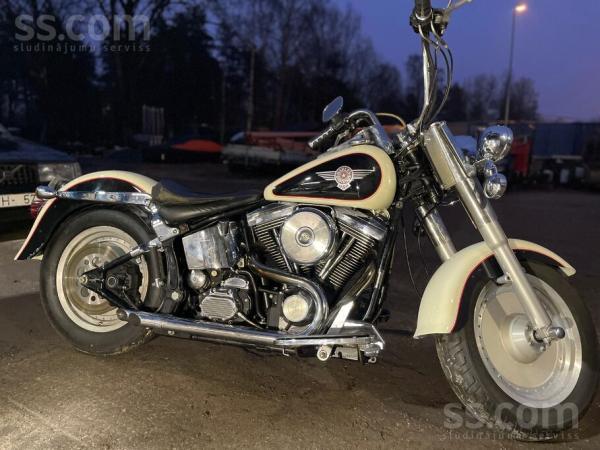 Harley-Davidson FLSTF 1995 in Riga, with an engine capacity of 1.34 L and mileage of 0 thousand km for 8000 €, photo 1 on AUTOMOTO.COM.LV