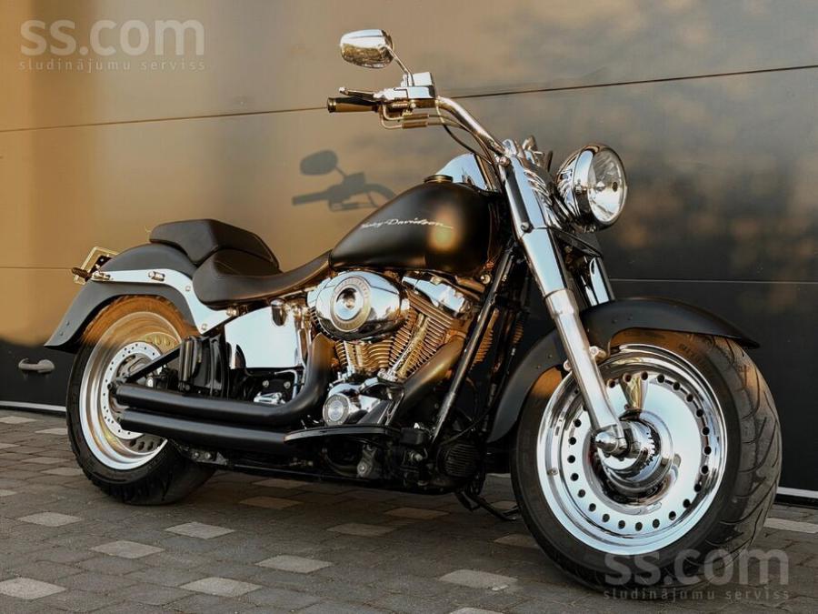 Harley-Davidson FLSTF 2009 in Riga, with an engine capacity of 1.58 L and mileage of 0 thousand km for 12800 €, photo 1 on AUTOMOTO.COM.LV